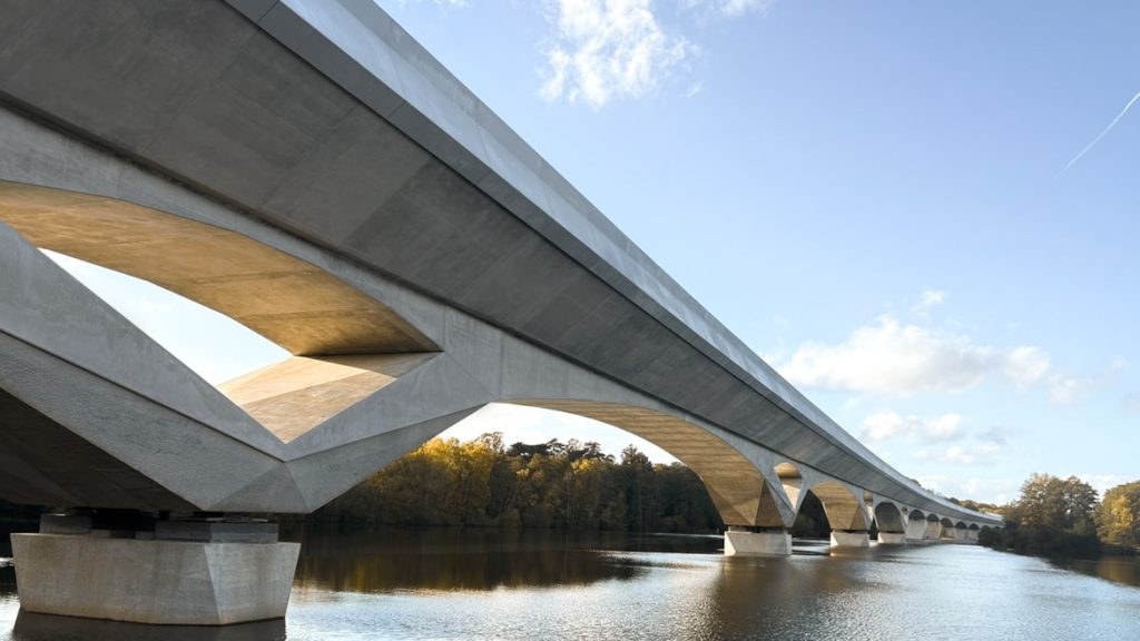HS2 Colne Valley viaduct wins prestigious design award – High-Speed ...