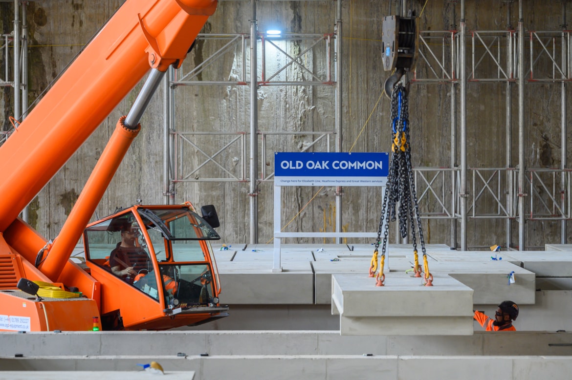 First platforms installed at Old Oak Common for HS2 – High-Speed Rail Group